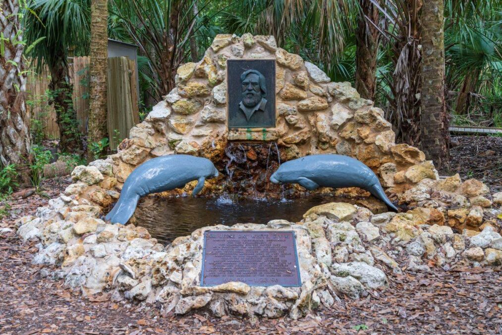 Discover Homosassa Springs Wildlife Park: A Natural Retreat